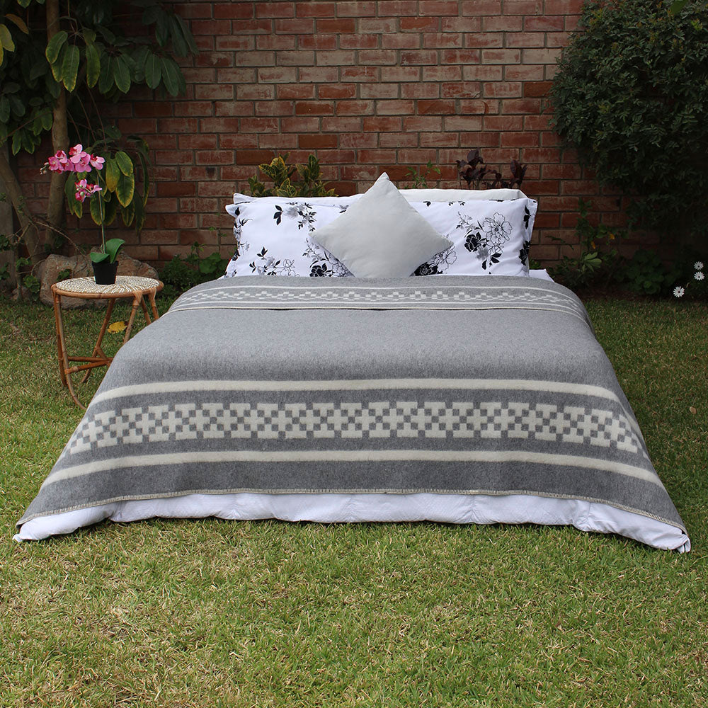 Inca Wall Alpaca Wool Blanket King Size